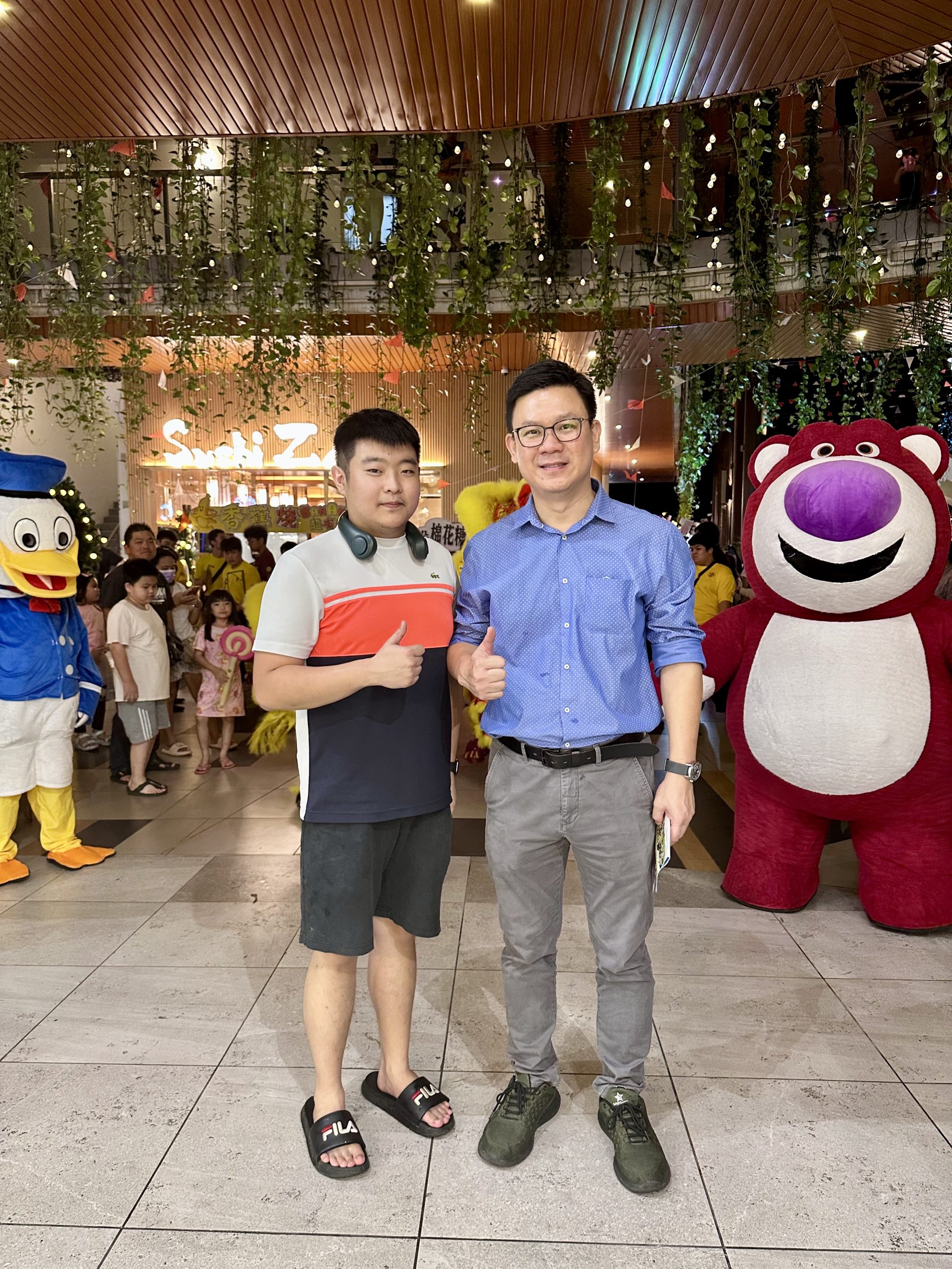 Hans Disney Christmas Fair – HTH CELLAR